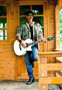 Suraj Jagan Wiki, Biography, Age, Songs List, Family, Images - wikimylinks