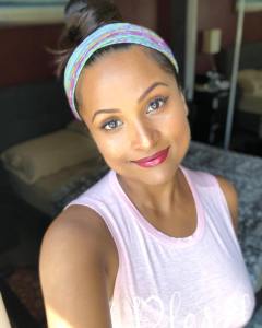 Suvi Suresh Wiki, Biography, Age, Songs List, Images - wikimylinks