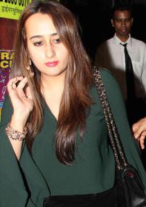 Natasha Dalal Wiki, Biography, Age, Family, Images - wikimylinks