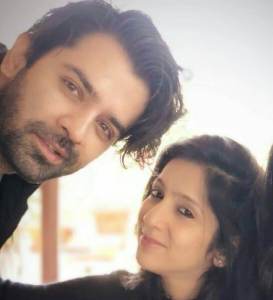 Pashmeen Manchanda Wiki, Biography, Age, Images, Family, Husband & More ...